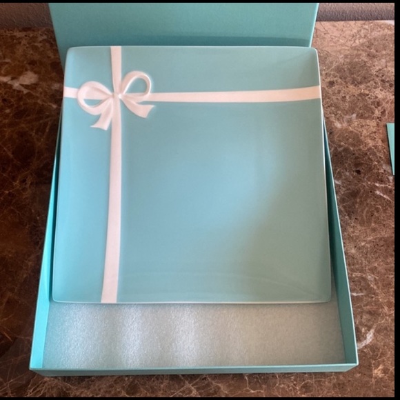 Tiffany & Co. | Dining | Tiffany Co Plate In Sign Blue White Bow Design ...